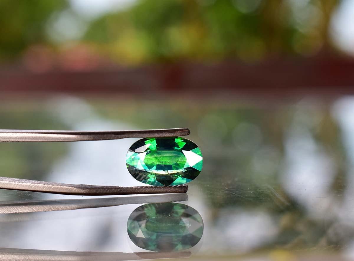 How Lab Grown Diamonds Offer a Peaceful Alternative to Mined Gems