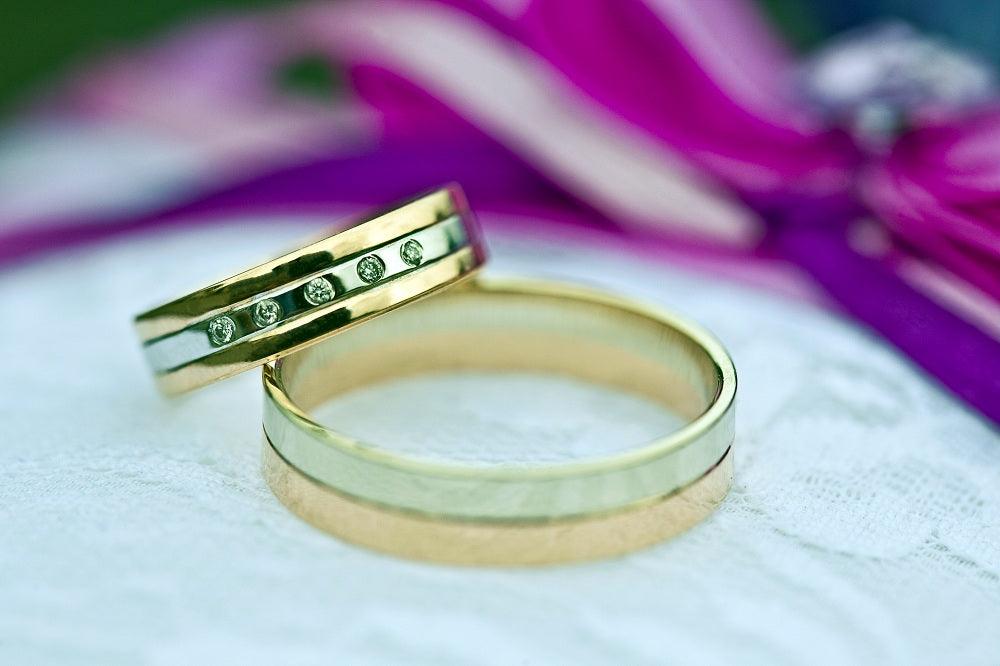 White Gold vs. Yellow Gold. Know the Difference!